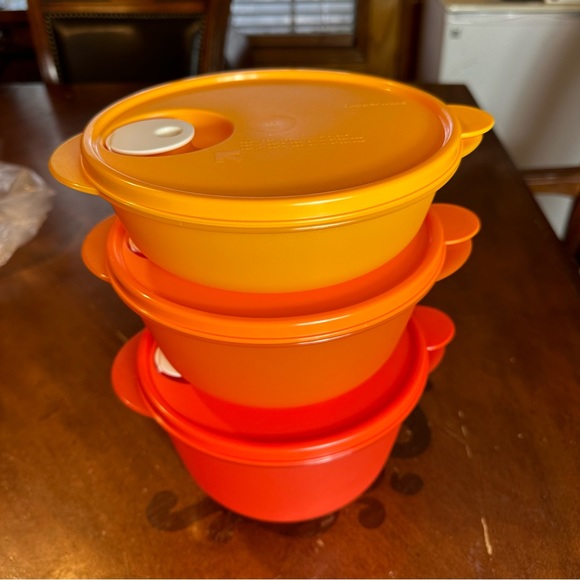 Tupperware | Kitchen | Tupperware Crystalwave Microwaveable Containers ...
